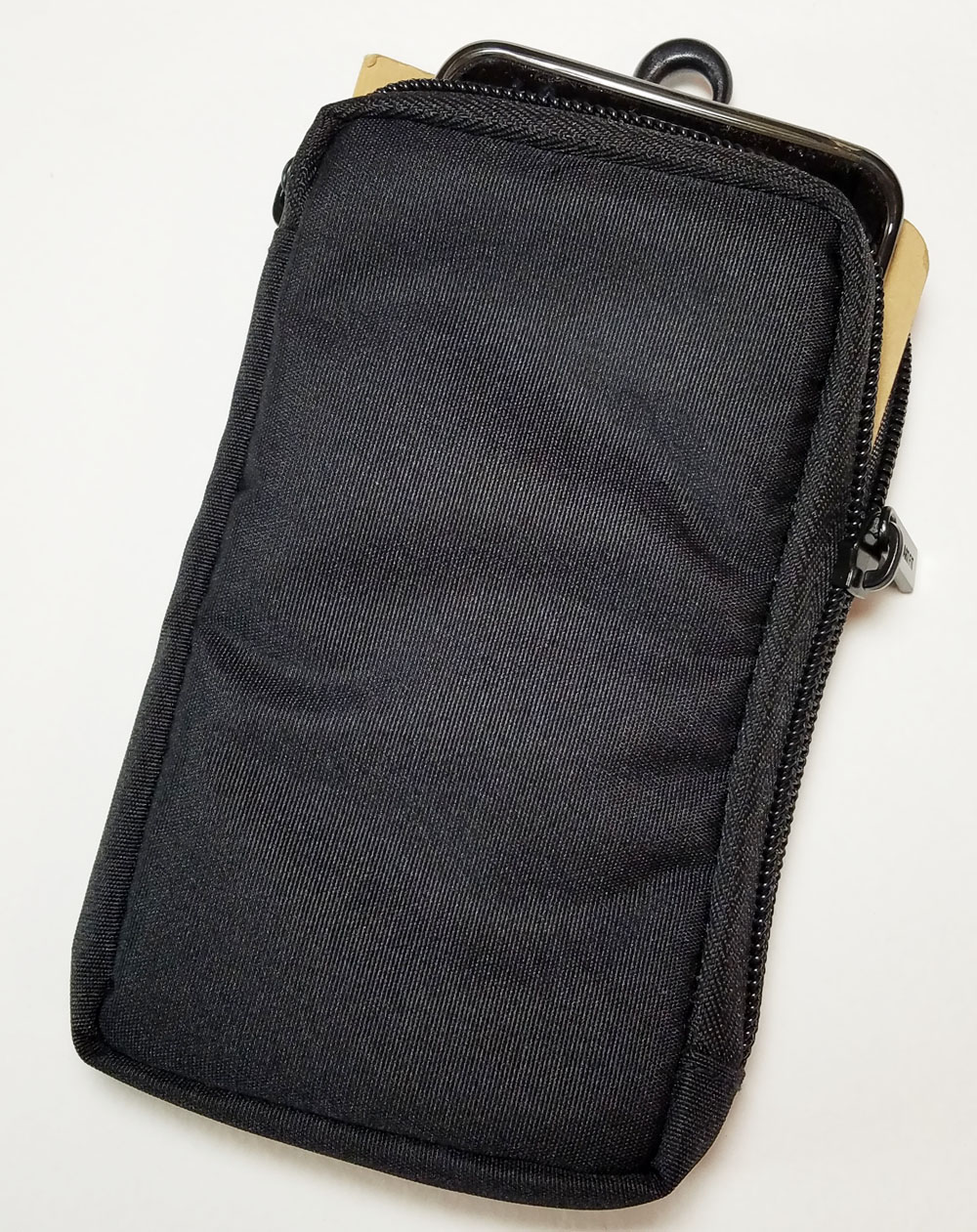 Case Review: Lihit Lab Smart Fit Mobile Pouch – The Well-Appointed Desk